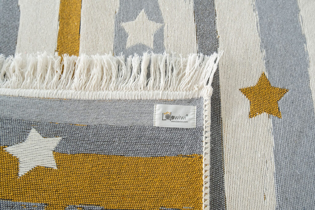 Rug – Cosmos – Lolowiwi